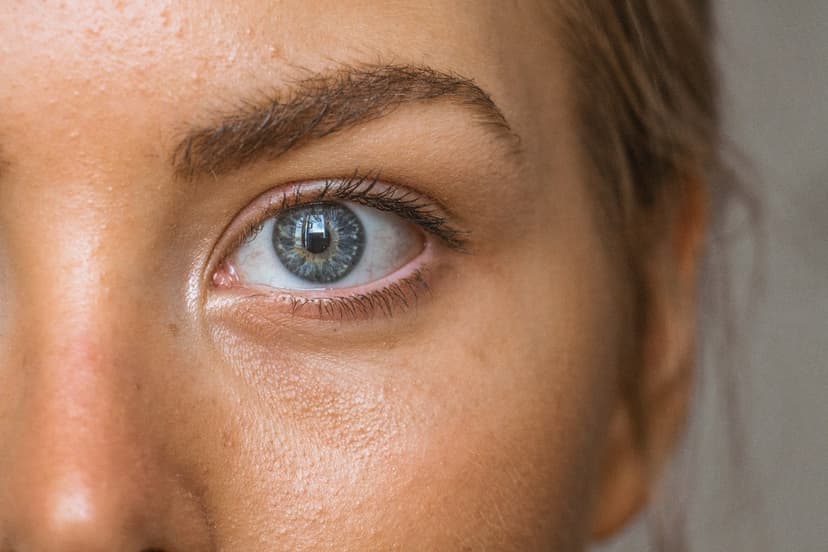 Best Contact Lenses for Dry Eyes in 2026 | Lensire News - United States